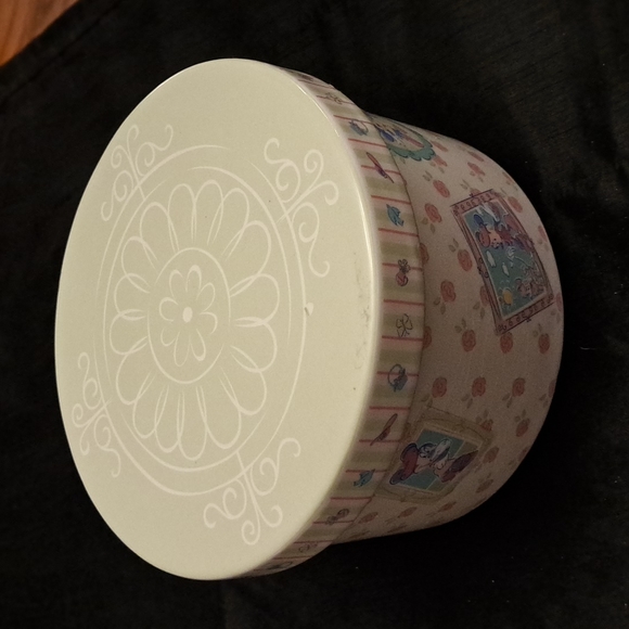 Disney/FTD | Storage & Organization | Disney Ftd Ceramic Hatbox Planter ...